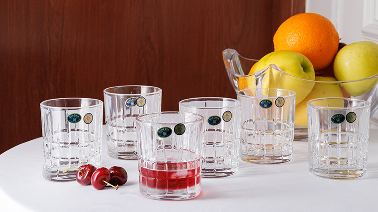 Cách chọn mua và bảo quản đồ pha lê thế nào cho tốt - Pha Lê Tiệp Nhập ...